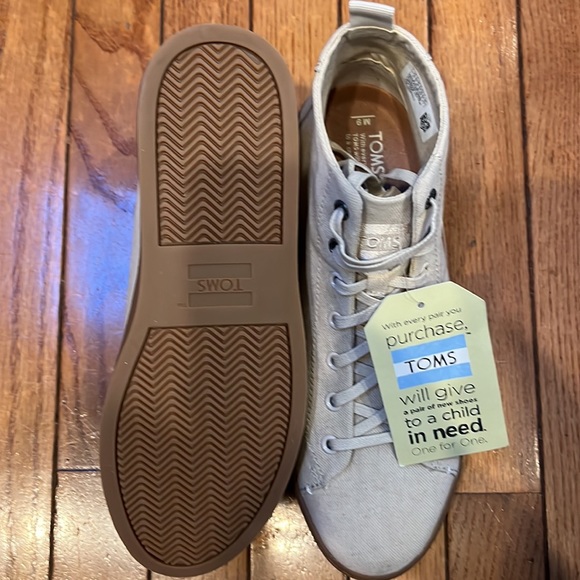 Toms | Shoes | Never Worn Toms Chukka Canvas Natural Oxfordgum Soles ...